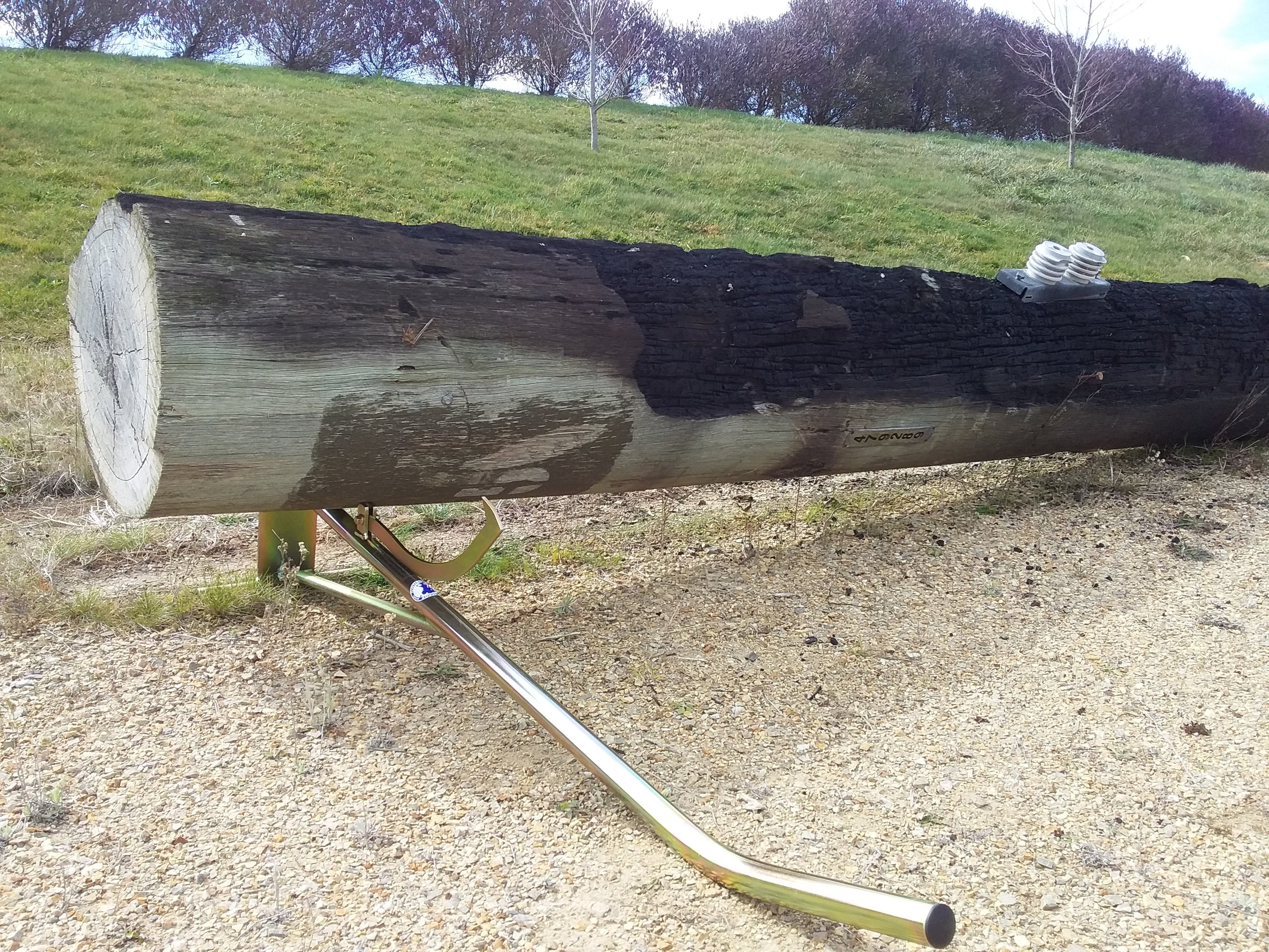 Log Roller /Lifter . – Sneddens Fencing Products