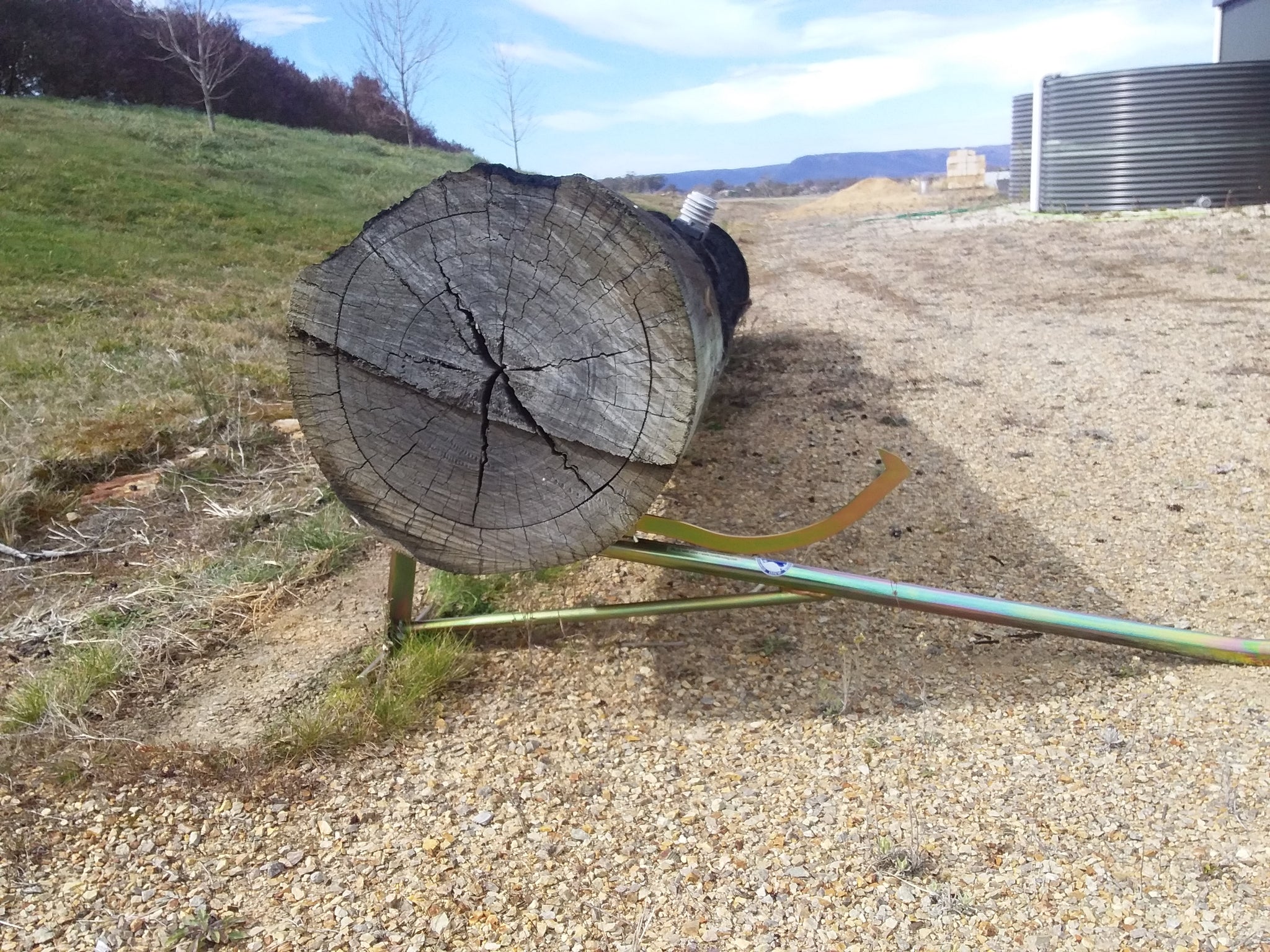 Log Roller /Lifter . – Sneddens Fencing Products