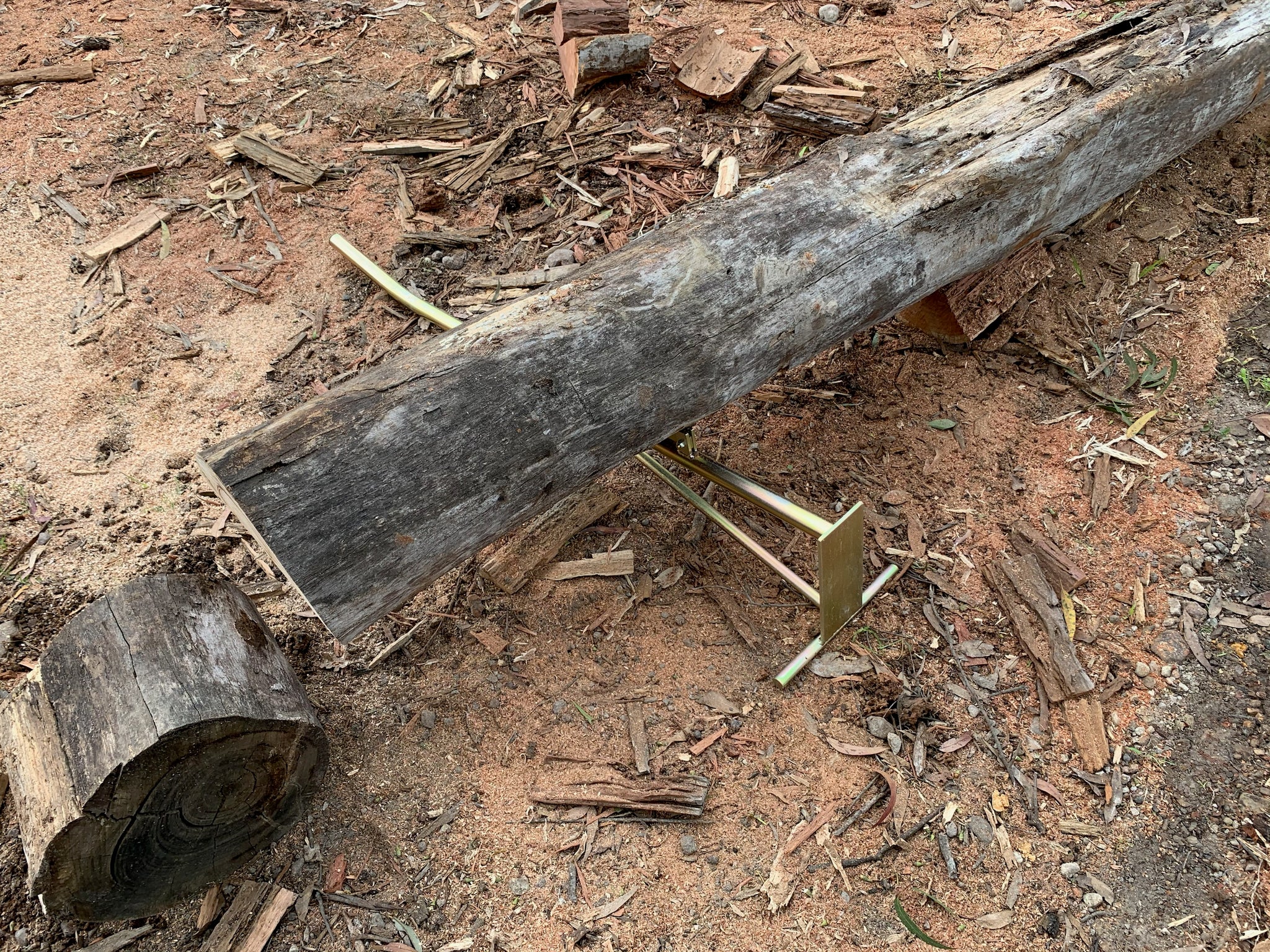 Log Roller /Lifter . – Sneddens Fencing Products