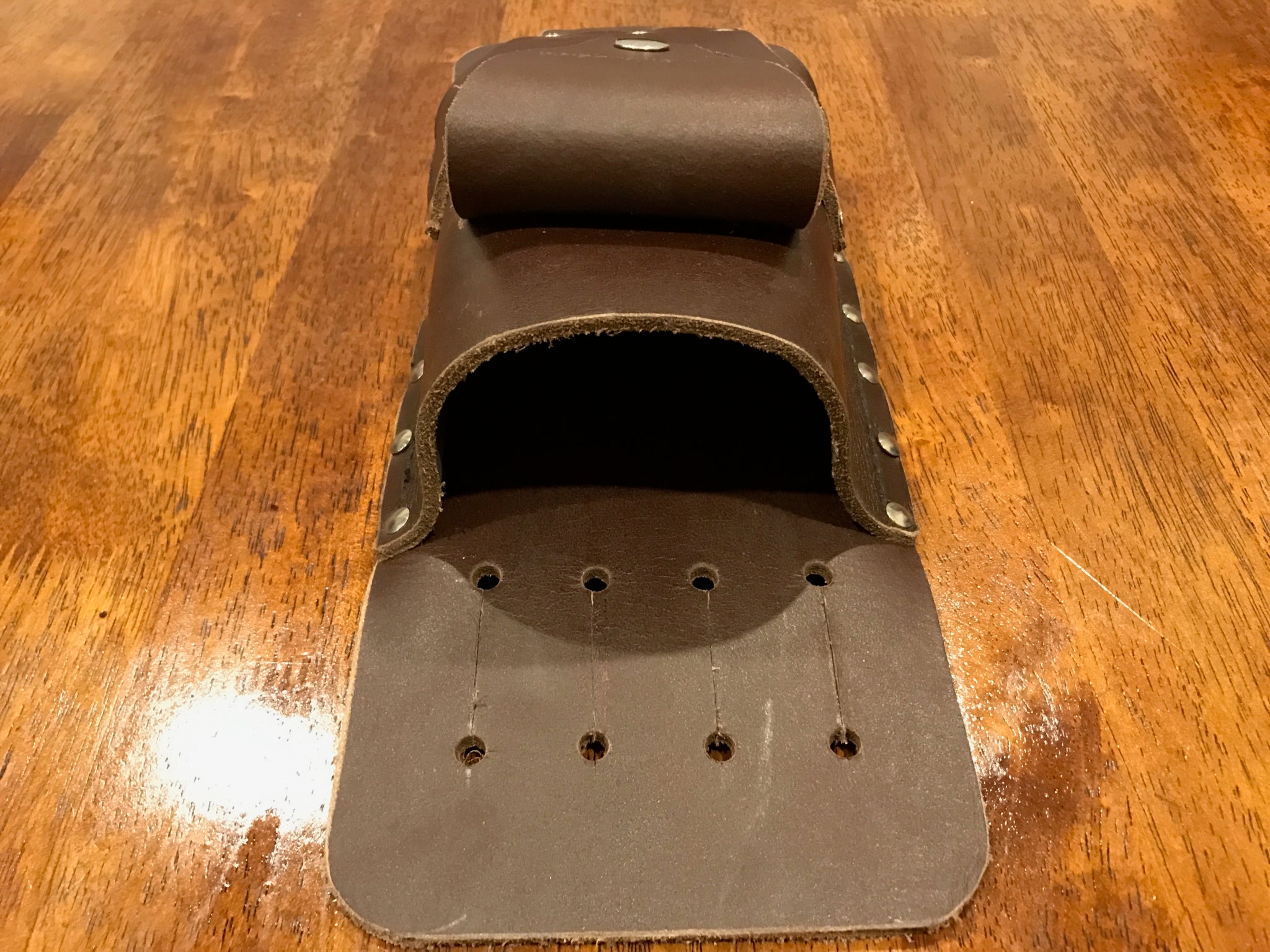 Wedge pouch - Brown- holds 3 alloy wedges , stump vice , spanner and f ...